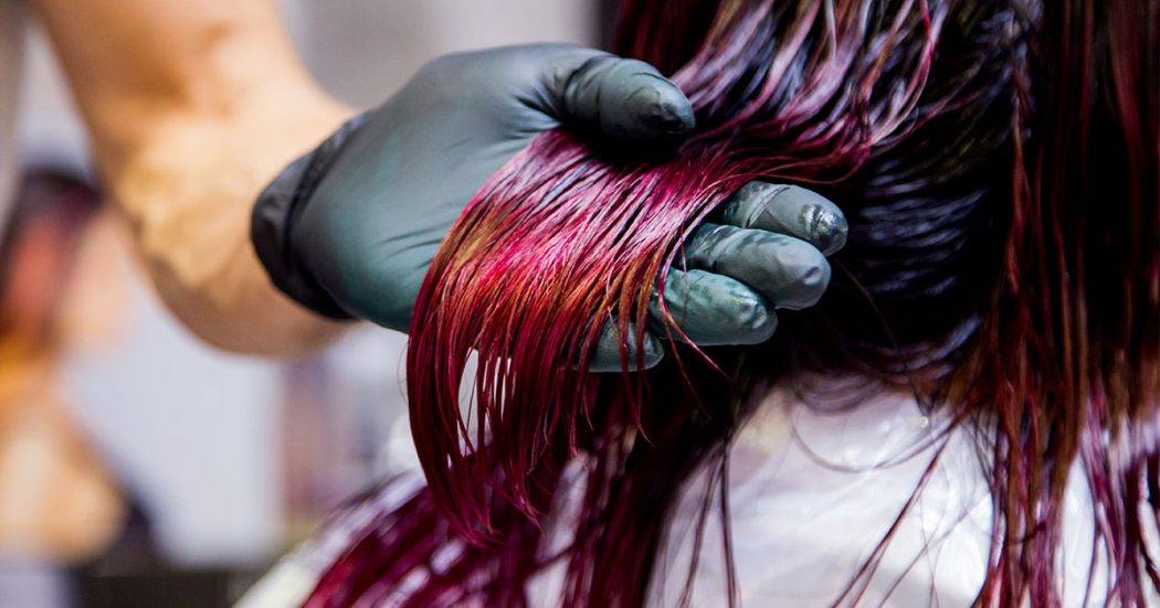How to Use The Dye Strip Technique to Go Gray